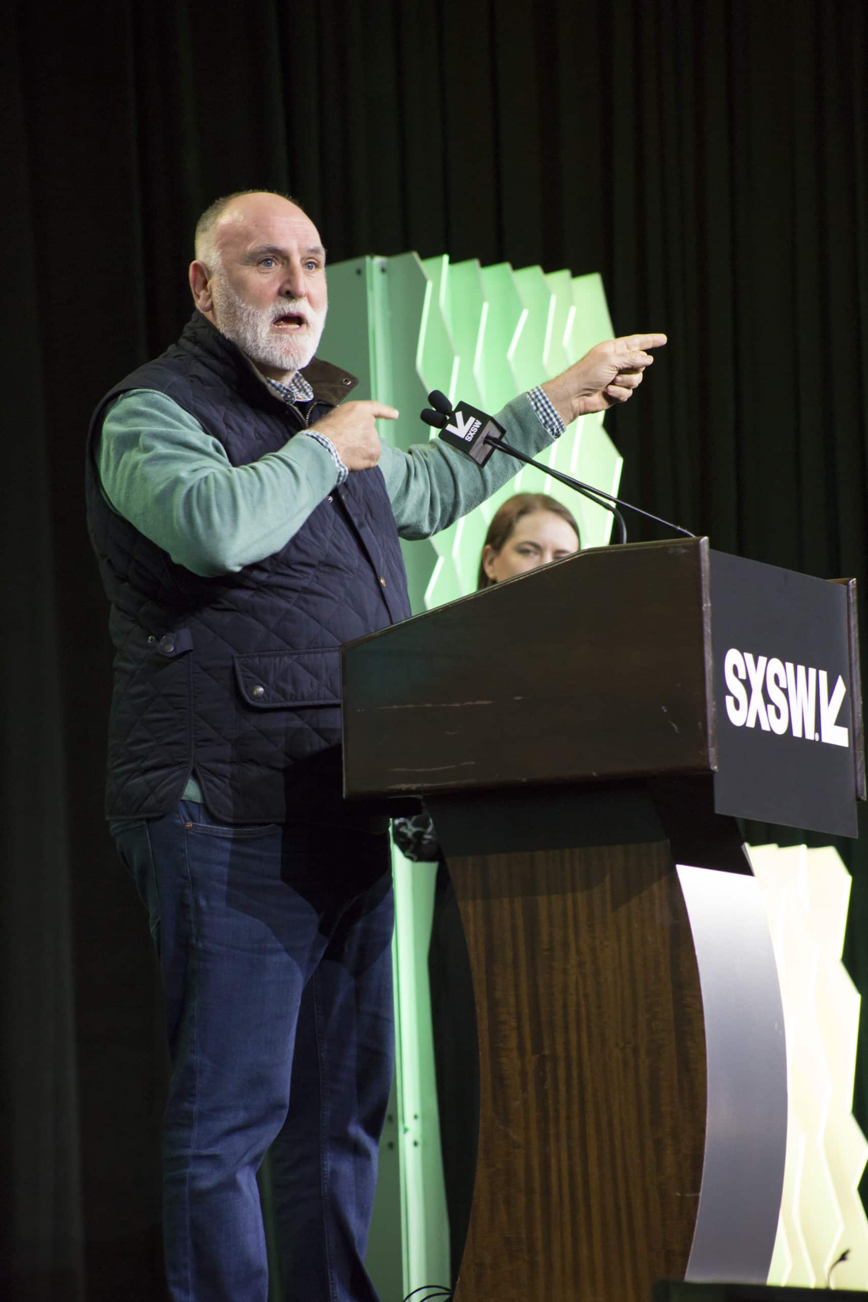 Chef José Andrés Shines Light on Power of Comida, Comunidad and ...